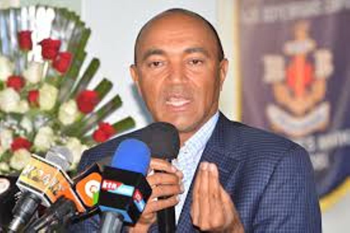 Where is Peter Kenneth