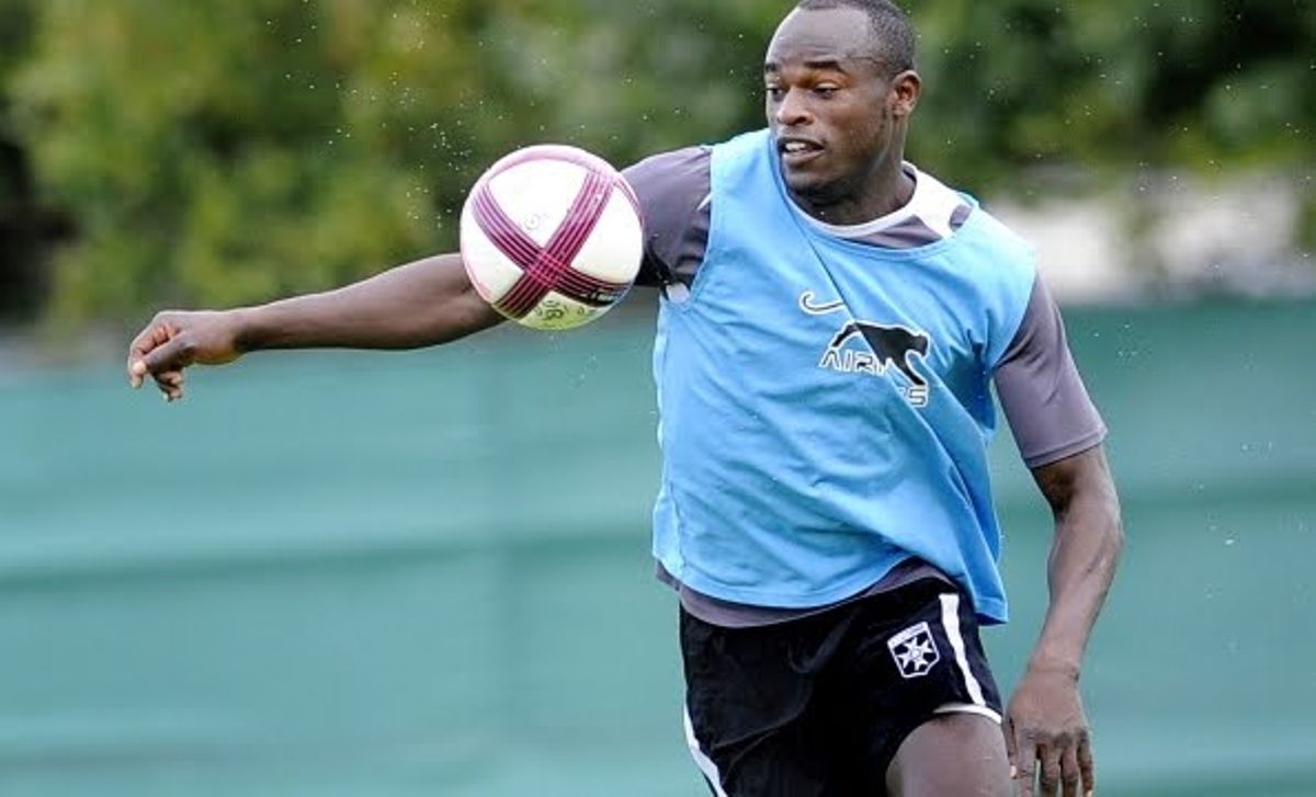 Denis Oliech's salary at Gor Mahia