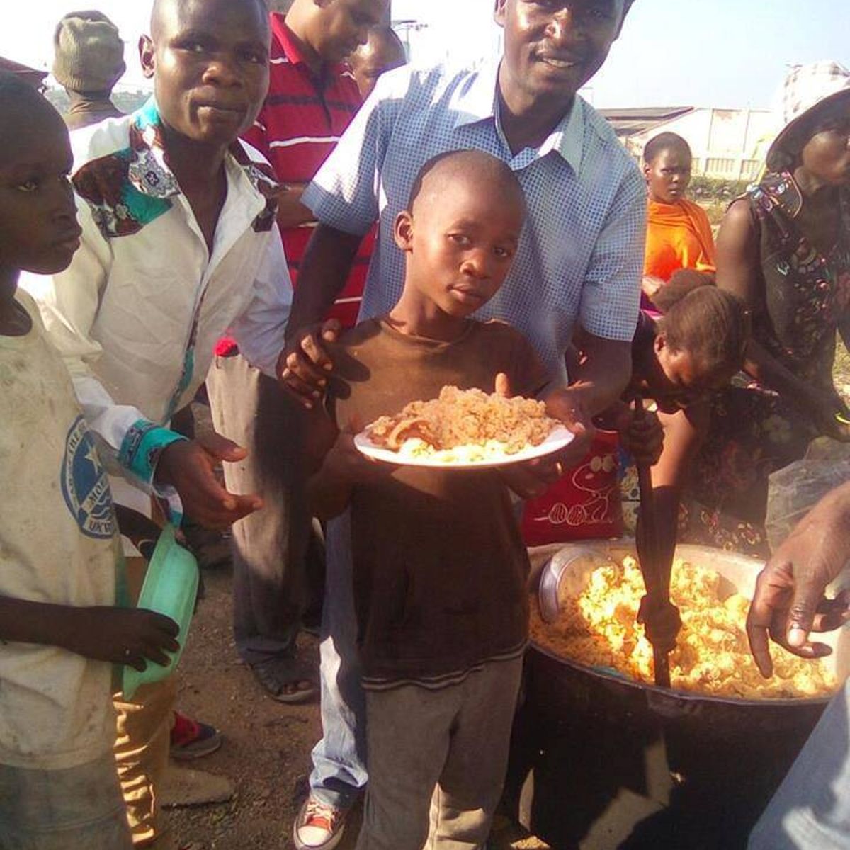 Mombasa MCA throws a New Year part to Kibarani slum dwellers
