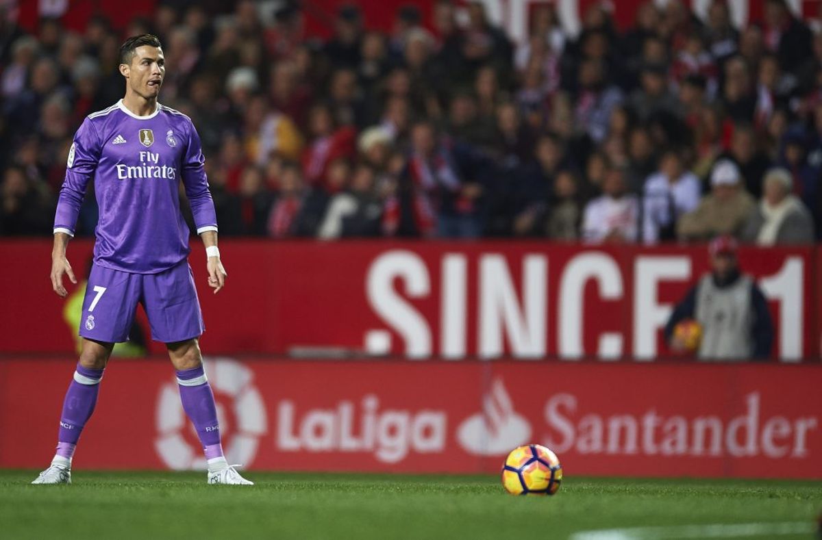 This is why Ronaldo stands legs apart before taking a free-kick