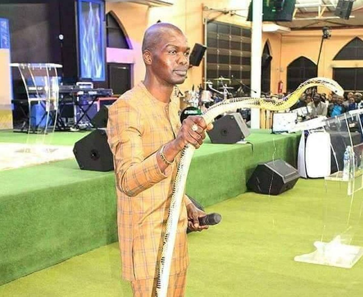 Shock as pastor uses snake in church to perform 'miracles'
