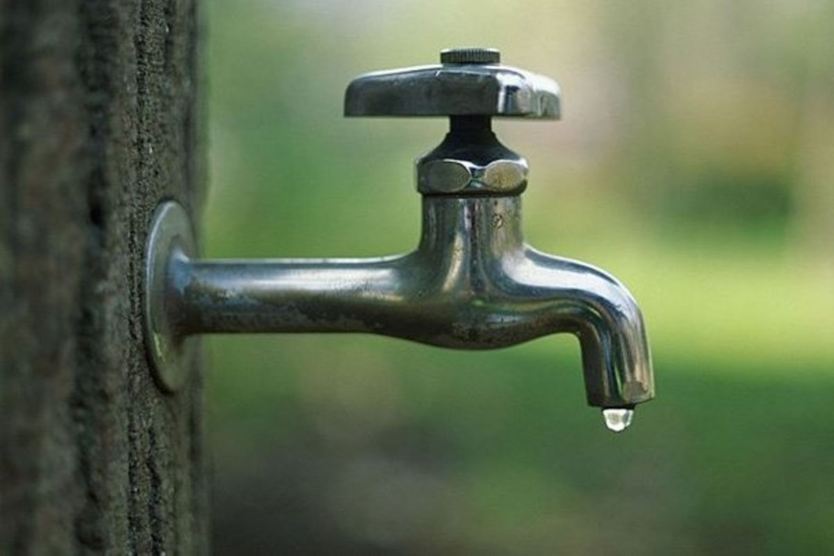 Water agency apologises as taps run dry