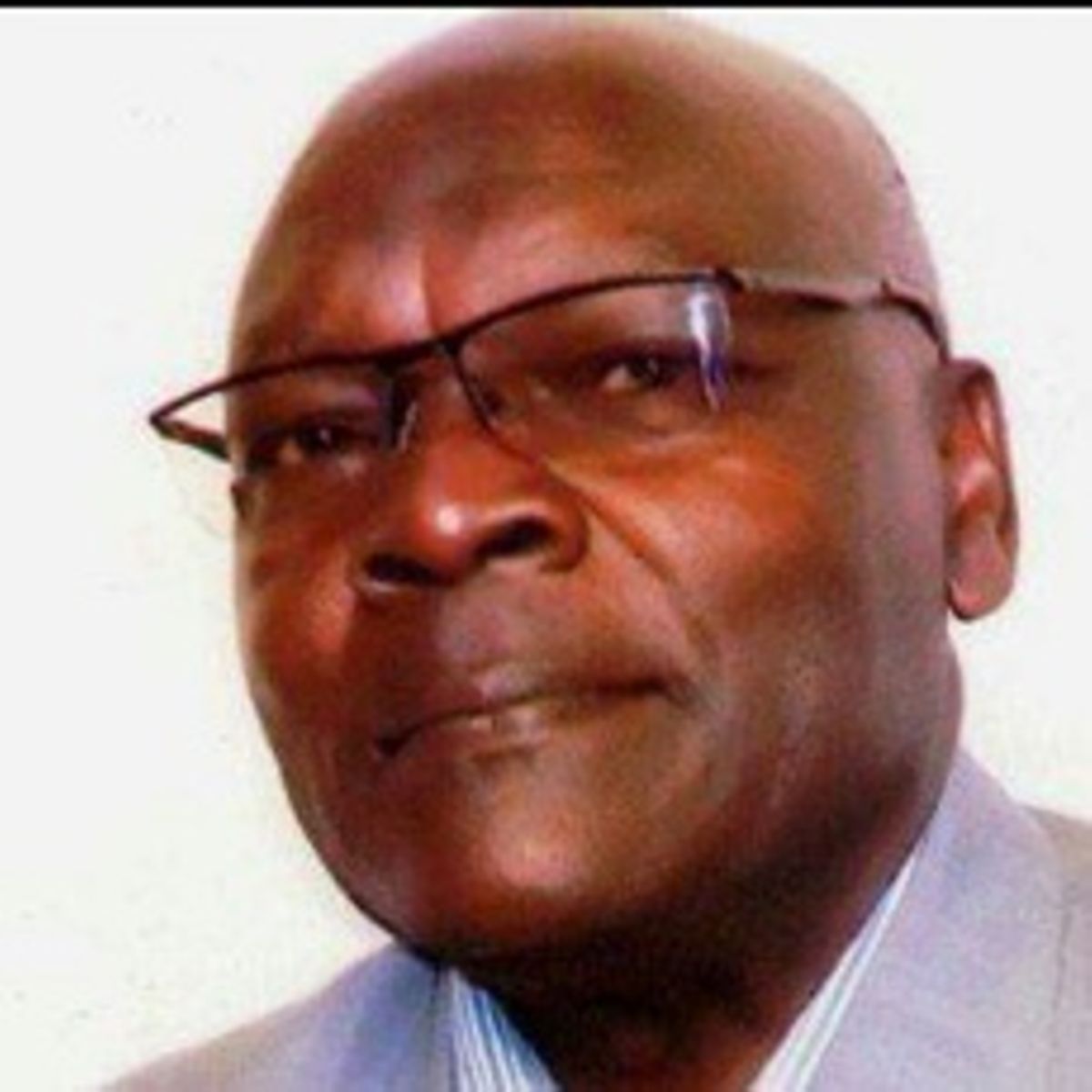 MP scolds politicians putting Uhuru under pressure