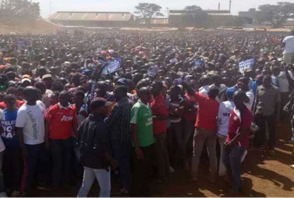 Thousands throng Baba Dogo as they await Raila to give way forward for NASA