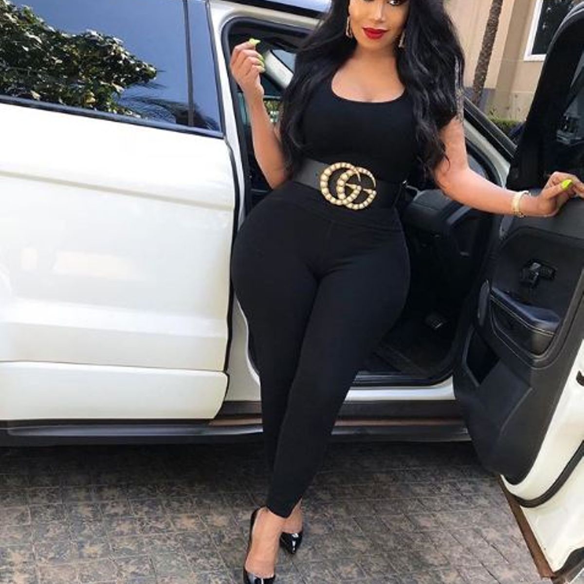 [PHOTOS]: Vera Sidika shows off her mansion and expensive car