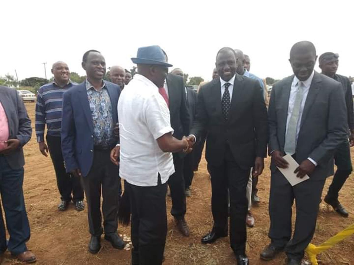 Muthama ushers in DP Ruto at Makindu