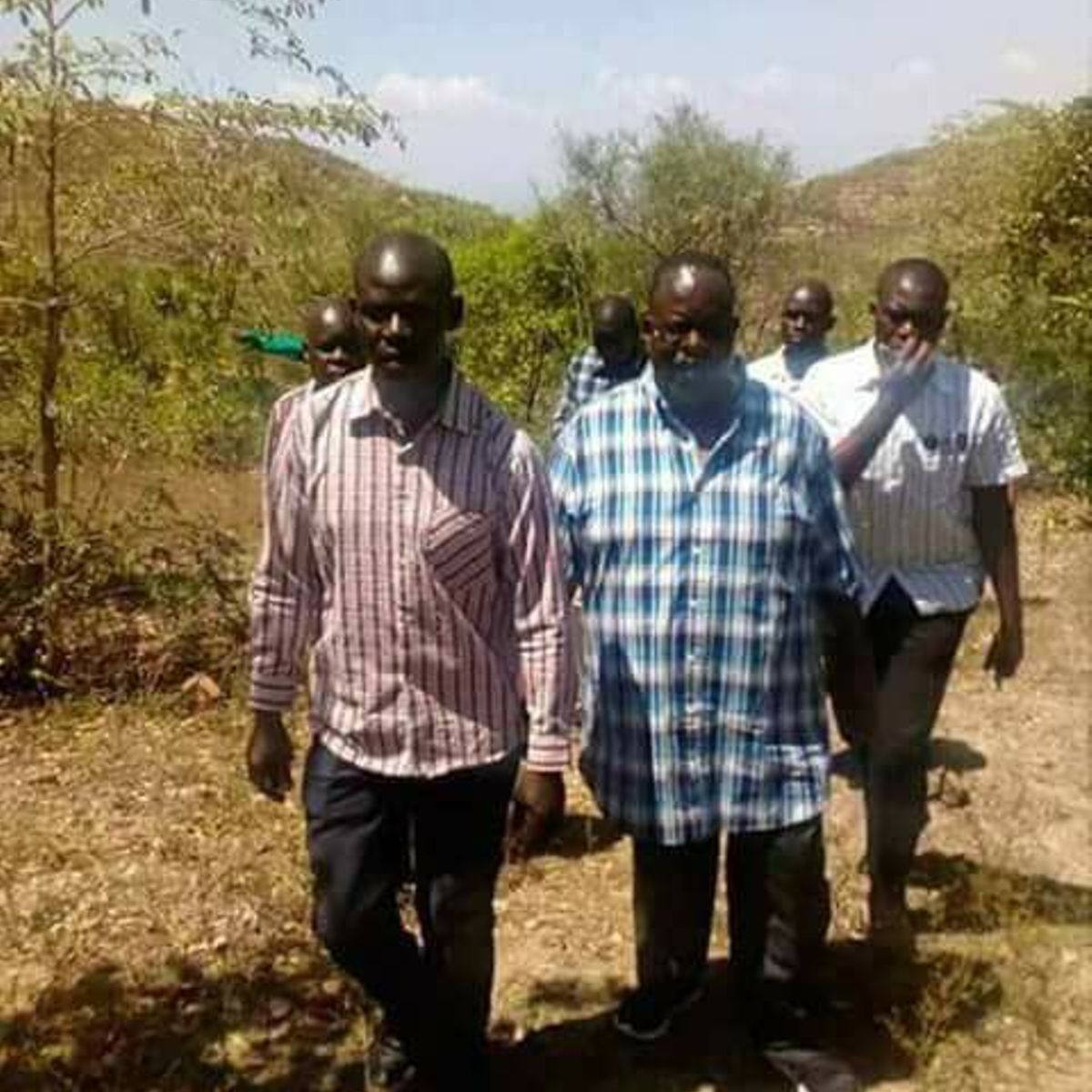 Awiti's photo goes viral, netizens chid him