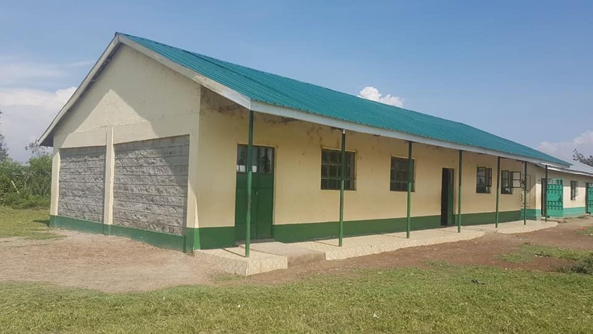 Nyando MP delivers modern classrooms to primary school pupils