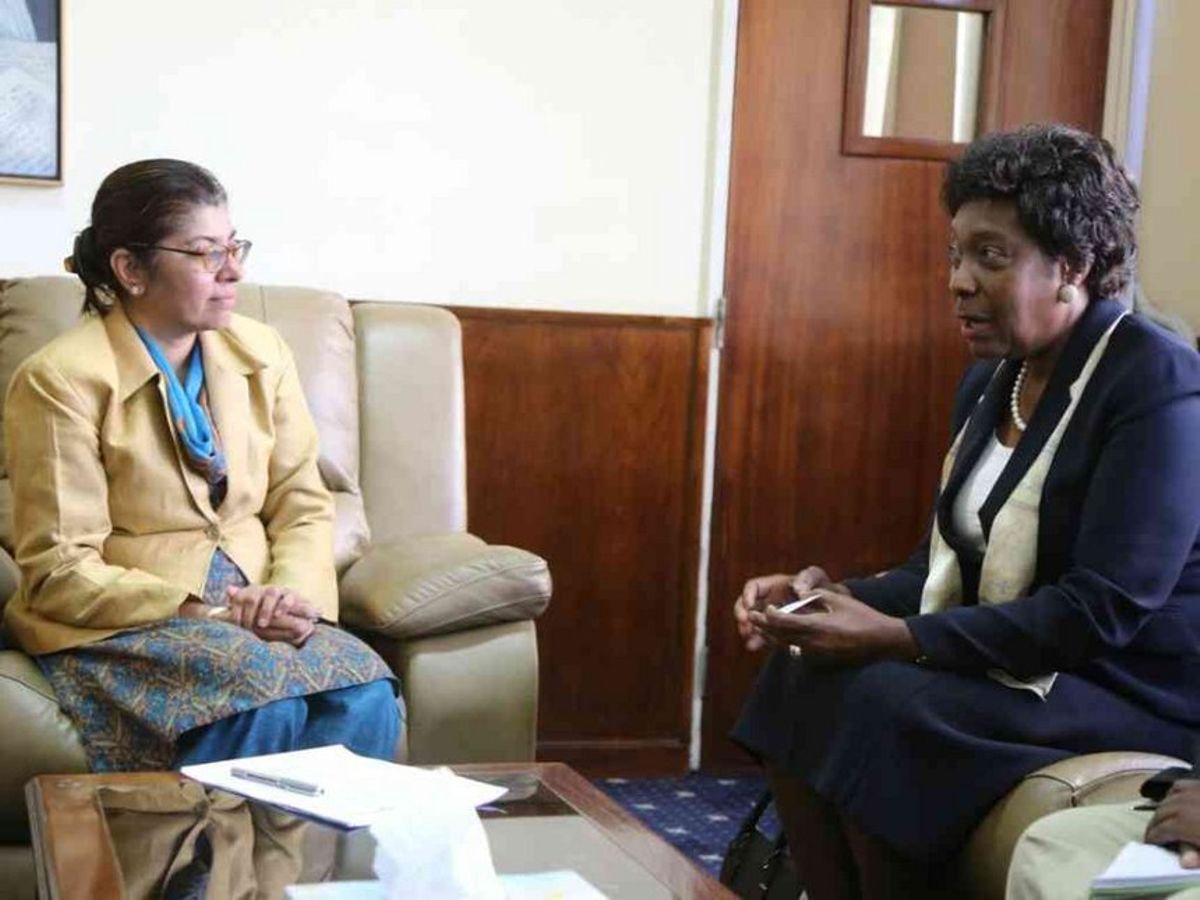 Governor seeks help from India in implementing manifesto