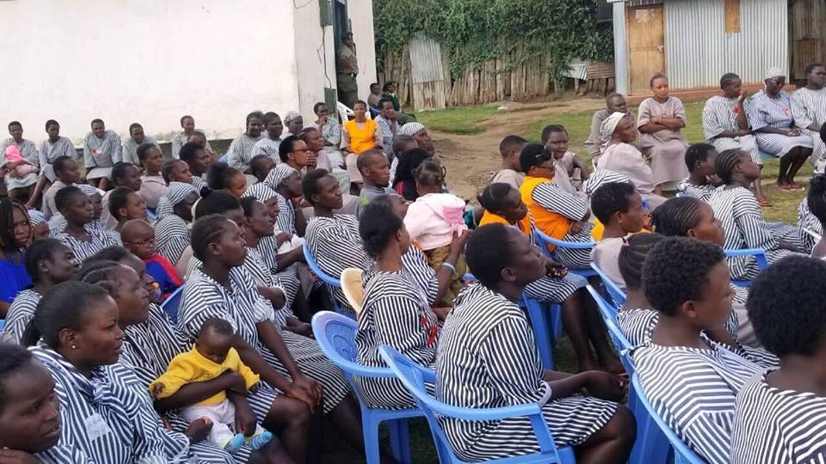 Celebrations at Nakuru Women’s Prison as inmates receive goodies