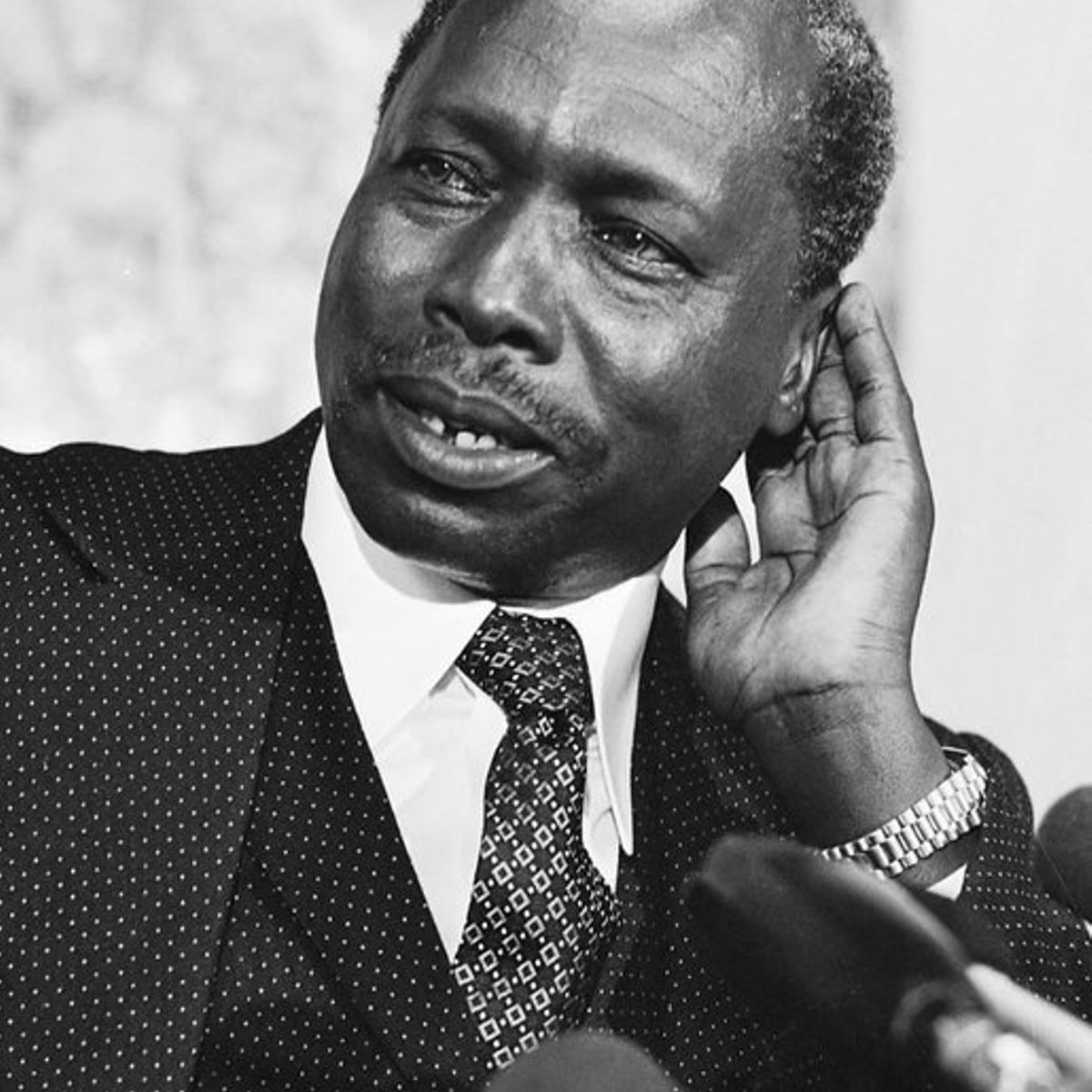 Moi rewarded Barngetuny, Chotara with foreign trips for protecting him ...